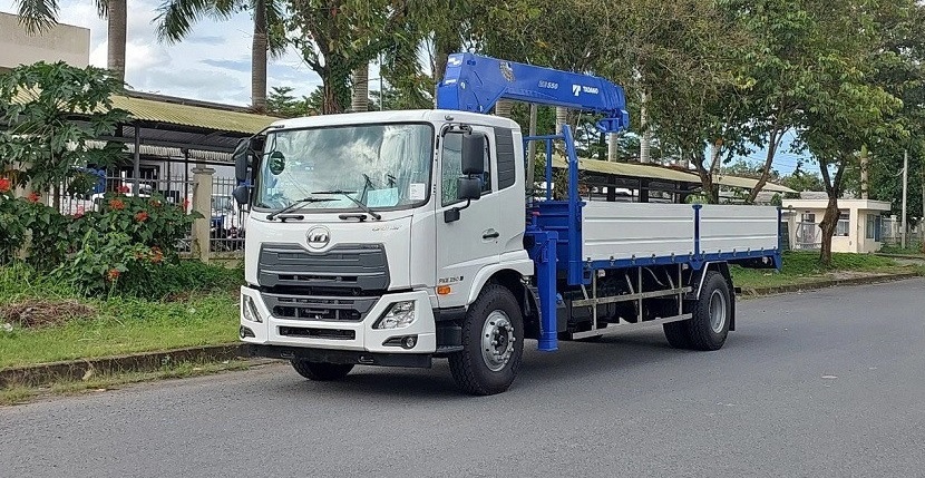 XE UD 8 TẤN GẮN CẨU TADANO 5 TẤN TM-ZE550 | Hinolexim